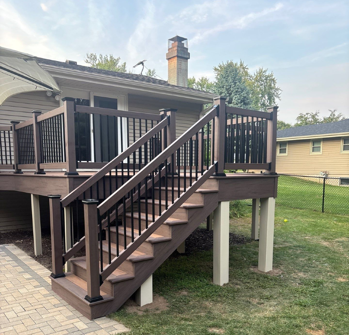 Transform Your Outdoor Space: Vinyl Deck Design Ideas That Wow - ReVamp
